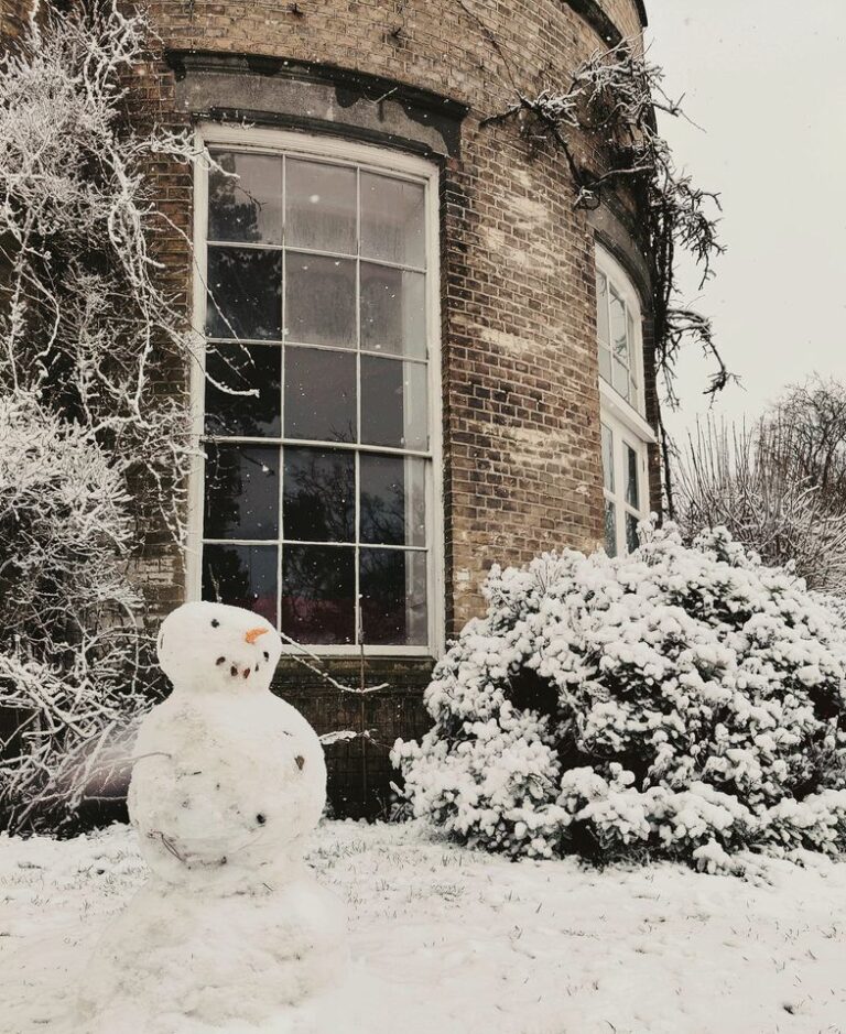 The building – Old Hall Community